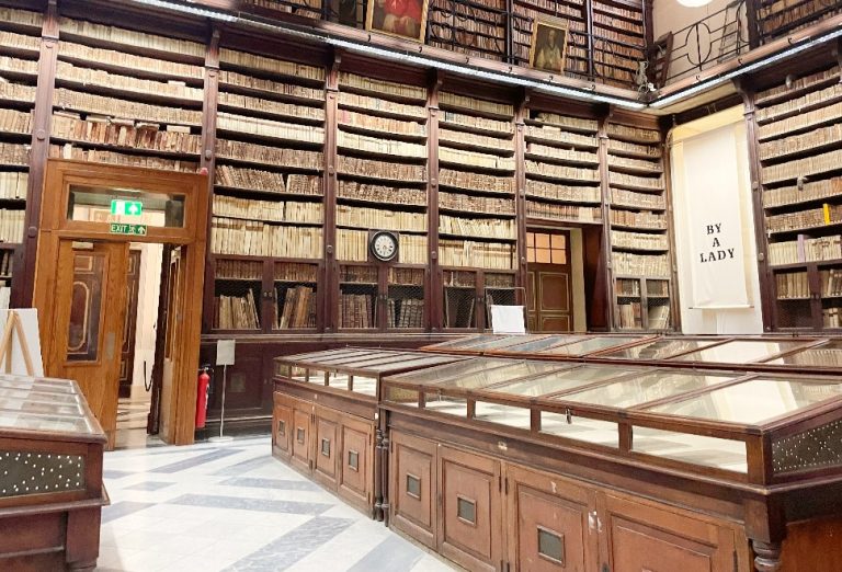 Visiting Malta National Library I Free-City-Guides.com